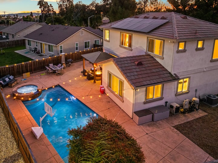 5bd Pool Jacuzzi + Shuffleboard 16 Ppl Napa Vibe - Fairfield, CA