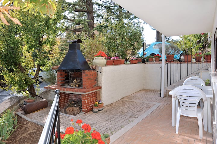 Appartamento Con Camera Matrimoniale E Cucina - Áquila