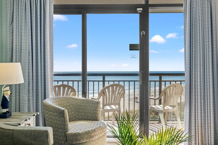 Beachfront Condo With Lazy River - North Myrtle Beach, SC
