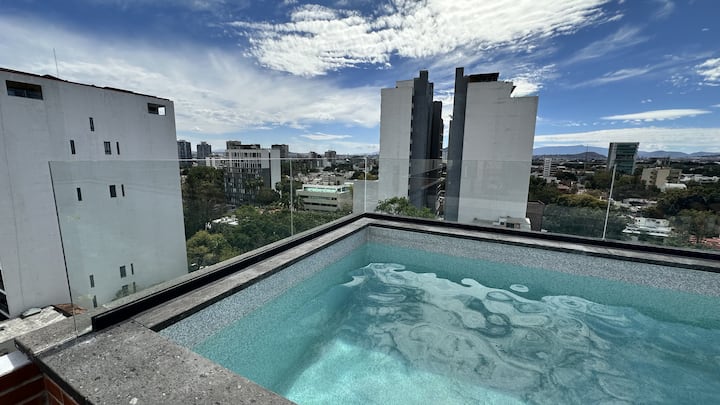 Chic & Modern Retreat In Guadalajara's Zona Rosa - Guadalajara