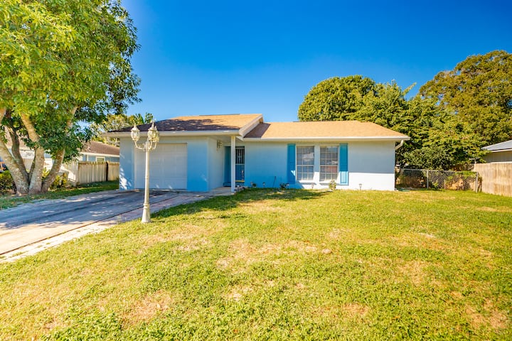 Cozy Vero Beach Retreat - Vero Beach, FL