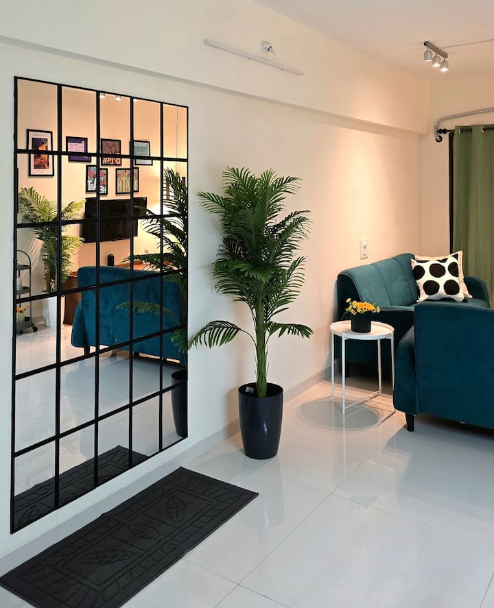 Paradise °144 : Just Different! - Thane