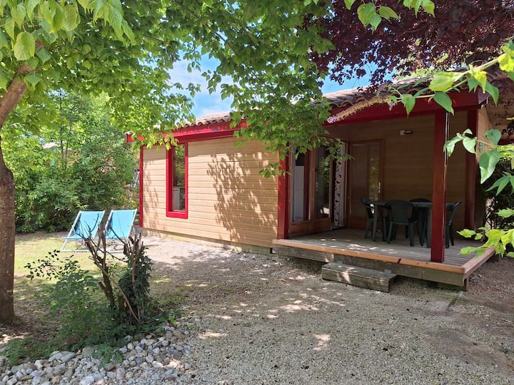 Petit Chalet Cosy Dans Un Camping Familial - Montricoux