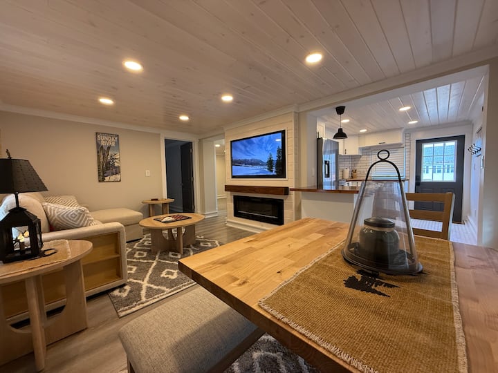 Beautiful Apartment In Heart Of Village - Bethel, ME