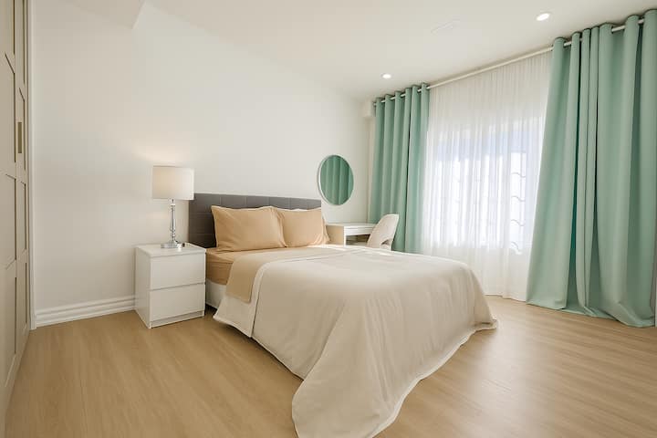 New Modern 2br Suite Near Go & Hospital - Newmarket