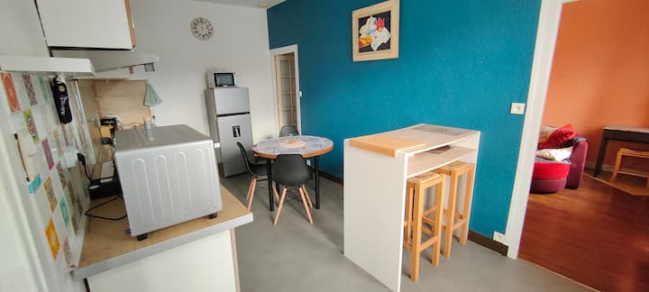 - Appartement Proche Centre Ville - Parking Privé - Rochechouart