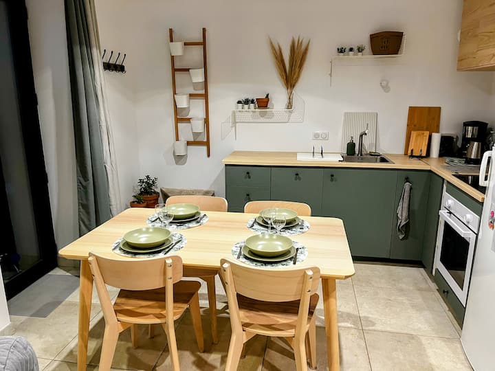 Studio Indépendant Dans Corps De Ferme Rénovée - Rive-de-Gier