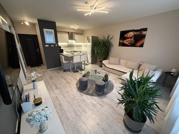 Highway Apartman - Győr