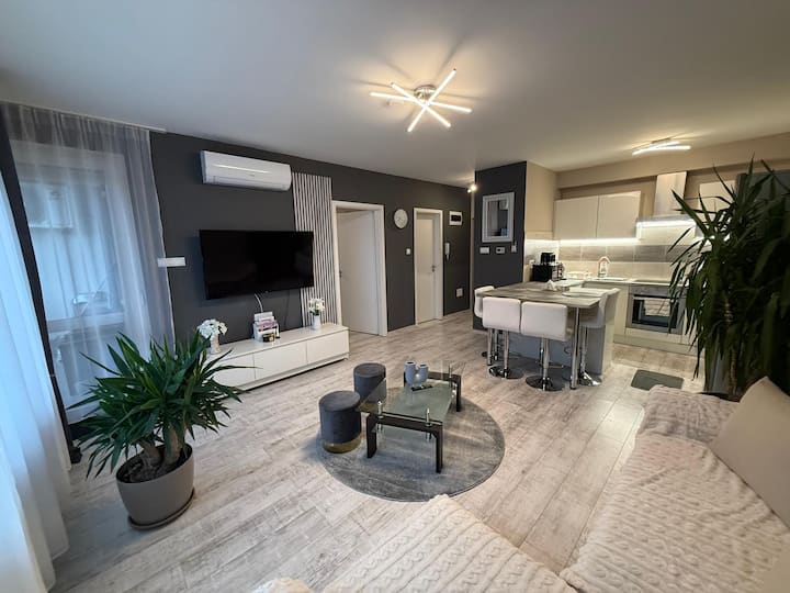 Highway Apartman - Győr