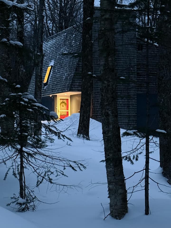 Ski Jay Peak This Spring • Quiet Mountain Retreat - Jay, VT