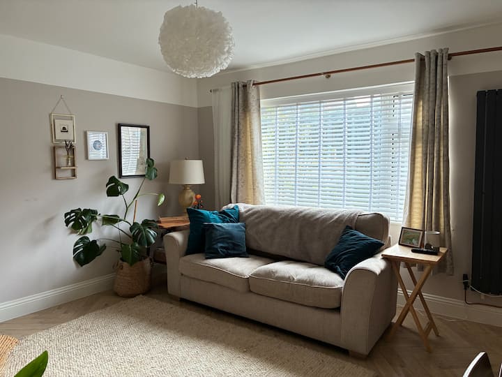 New Warm & Peaceful Hexham Home With Garden - Hexham