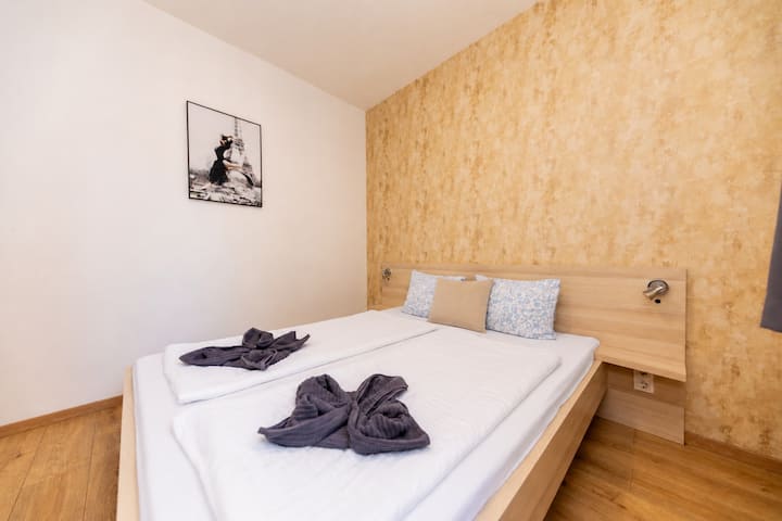 Modern 2 Bedroom Balcony Apartment - Free Parking - Budapeste