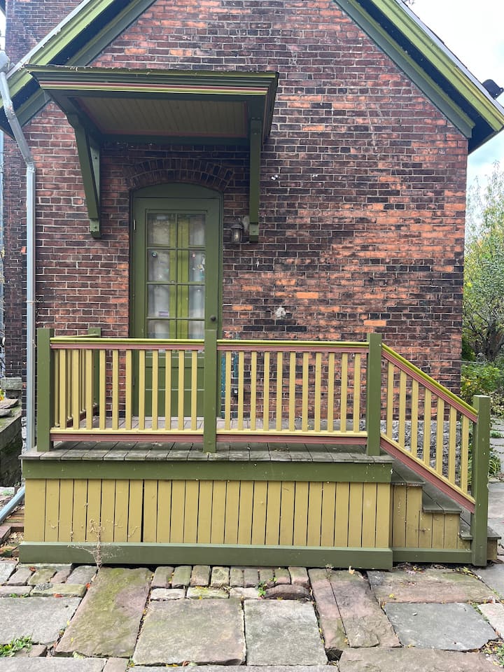 Private Garden Suite - Buffalo, NY