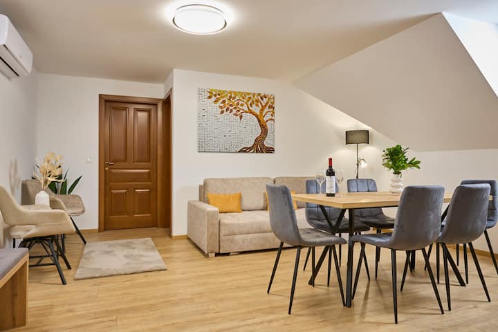 Villa Olea | Grande Apartment | Sauna/parking/ac - Hongarije