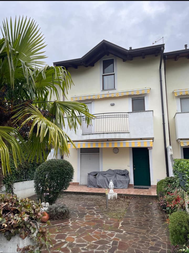 Eine Oase Mitten Im Meer -Un'oasi In Messo Al Mare - Grado