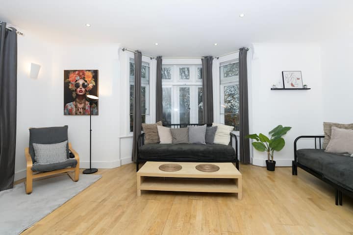 Large Penthouse 3 Bathrooms Next To White Chapel - London