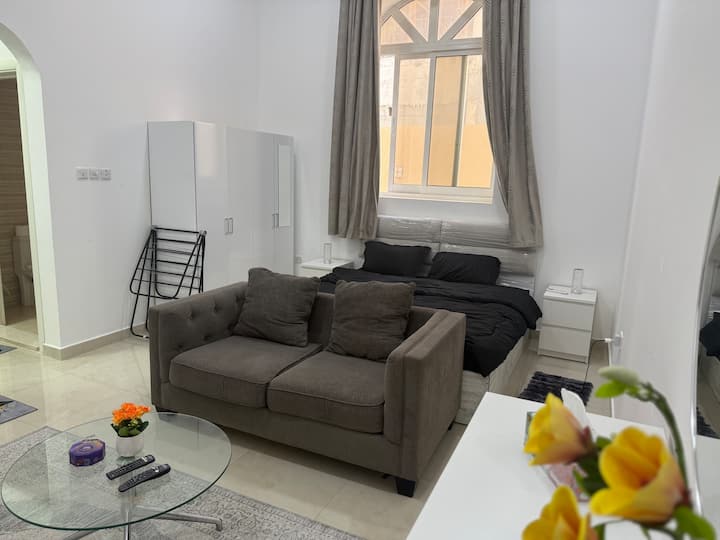 Comfy Studio 30 Min From Airport And Yas Island - Abou Dabi