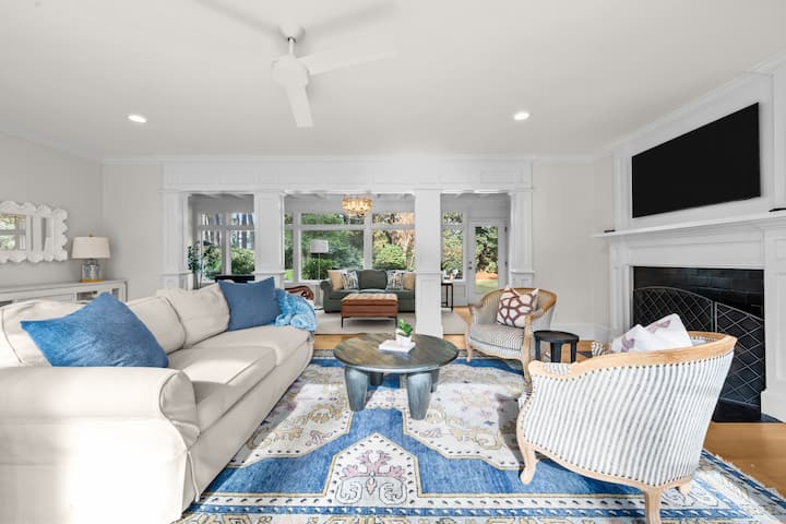 Barrett Tee House - Stunning Home In The Village! - Lake Sequoia, Seven Lakes