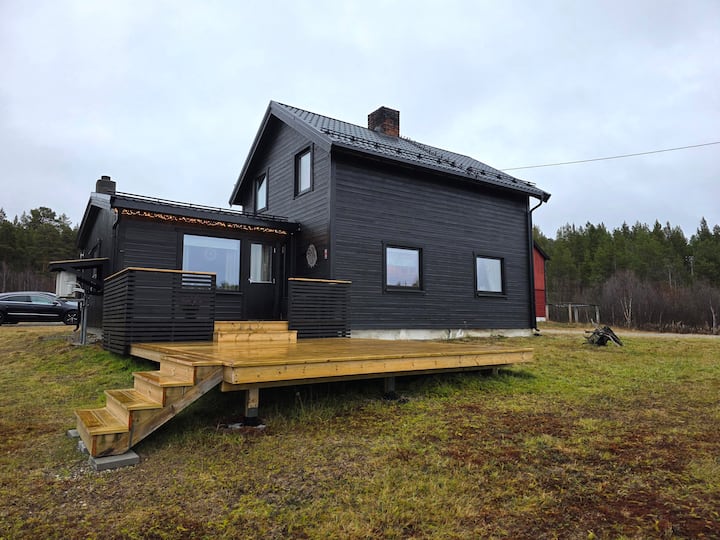 Idyllisk Hus Ved Elven | Ro Og Vakker Natur - Inari