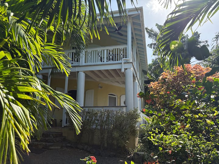 Rose Island Villa - Coral Bay