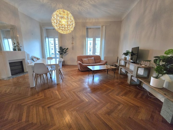 Hyper Centre, Appartement Cosy, 4 à 6 Personnes - Castres