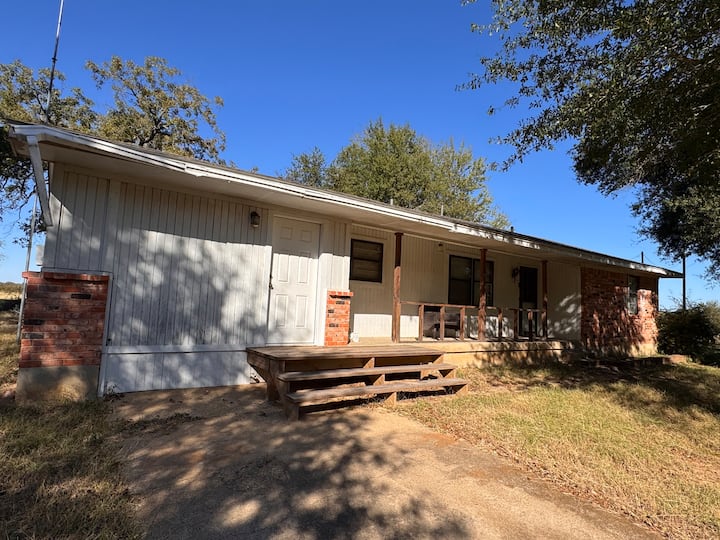 Canton Hillside Home! - Van, TX
