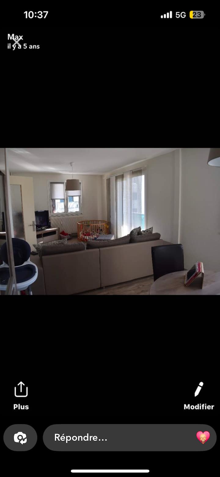 Apparemment De 70 Carrés - Morteau