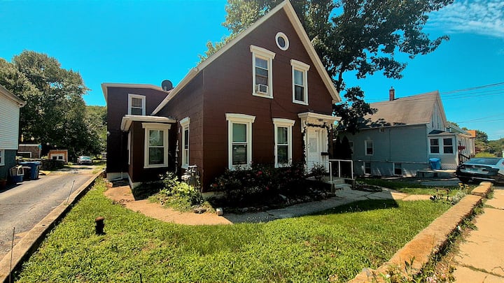Humble Beginnings 605e - Norwich, CT