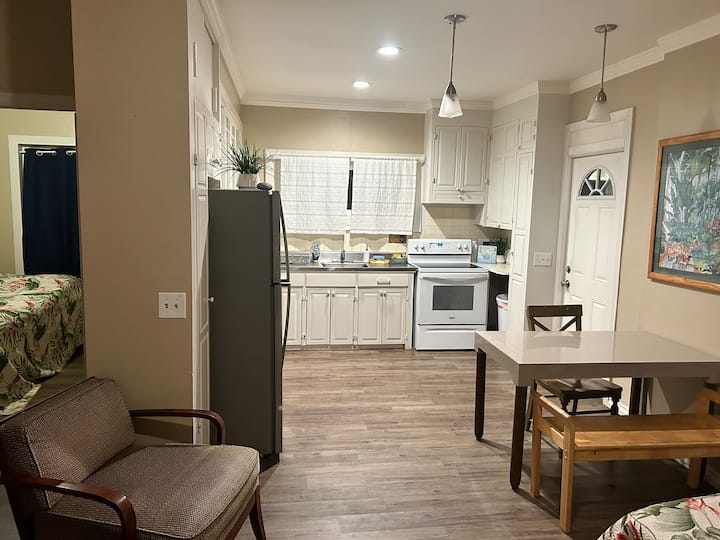 Central 3 Bed 1 Bath Cottage - 卡互陸伊