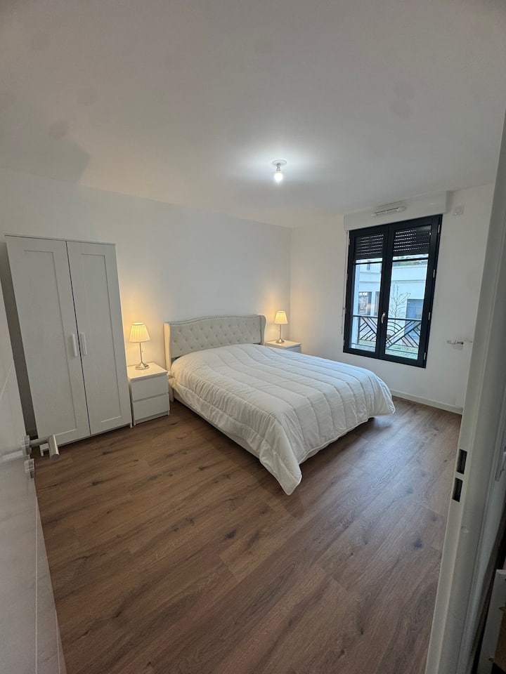 Clamart Grand Canal Appartement De Haut Standing. - Clamart