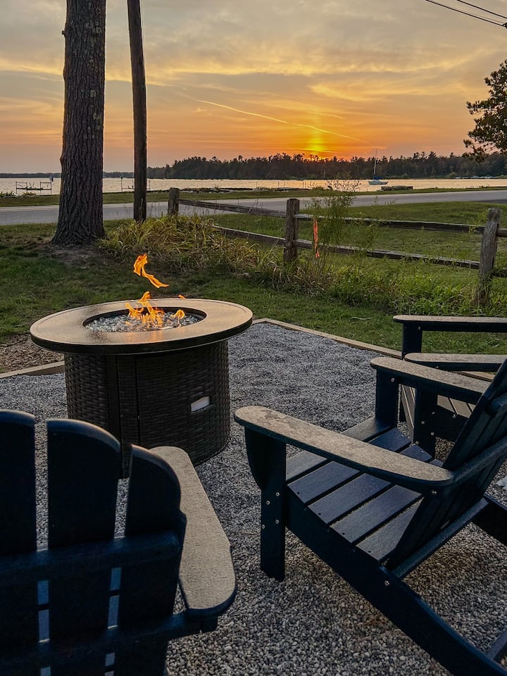 Charming Lakefront Cottage - Bear Lake, MI