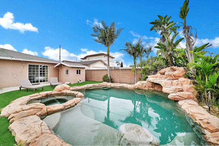 Disney Retreat W/ Heated Pool, Spa & Arcade - Huntington Beach, CA