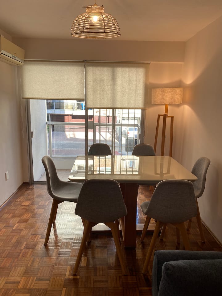Hermoso Apto, 2 Dorm, 2 Baños En Pleno Pocitos - Montevideo