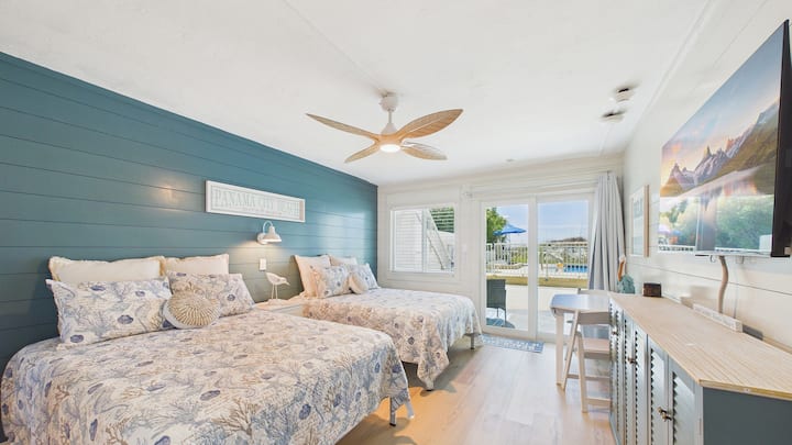 Sand-level Serenity C3–beachfront-sleeps 4 - Panama City Beach, FL