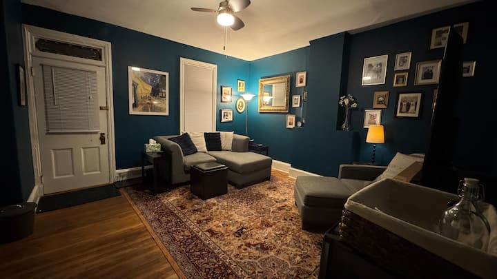 Charming Lambertville Retreat For Two - Lambertville, NJ