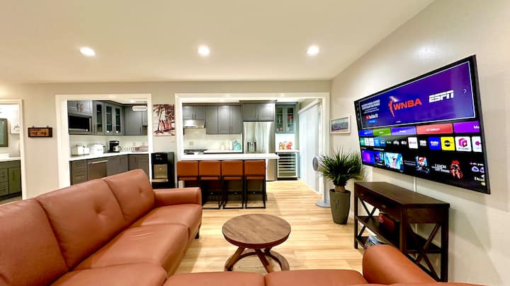 Cozy Unit In Orange County - Costa Mesa, CA