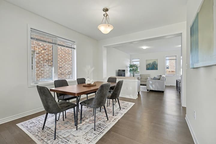 Willow Nest - 5 Beds, 2.5baths, 3park, Thermea Spa - Pickering