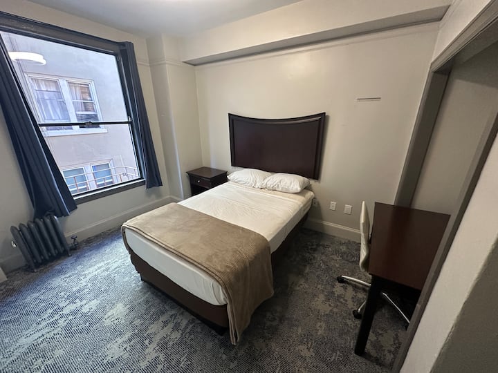 Near Union Square & Moscone Center Comfort Room - San Francisco, CA