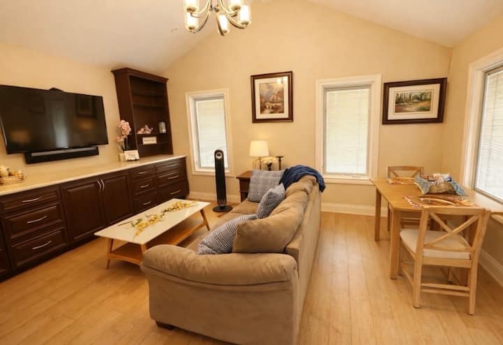 Comfy Casita : Near Laredo's Best Spots - Laredo, TX