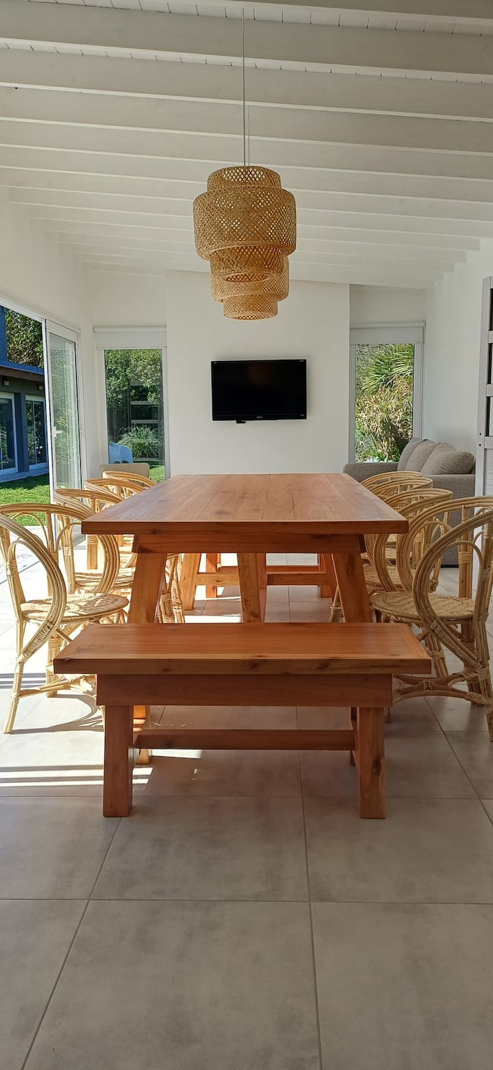 Casa De Huéspedes Con Pileta En Las Lomas - Miramar