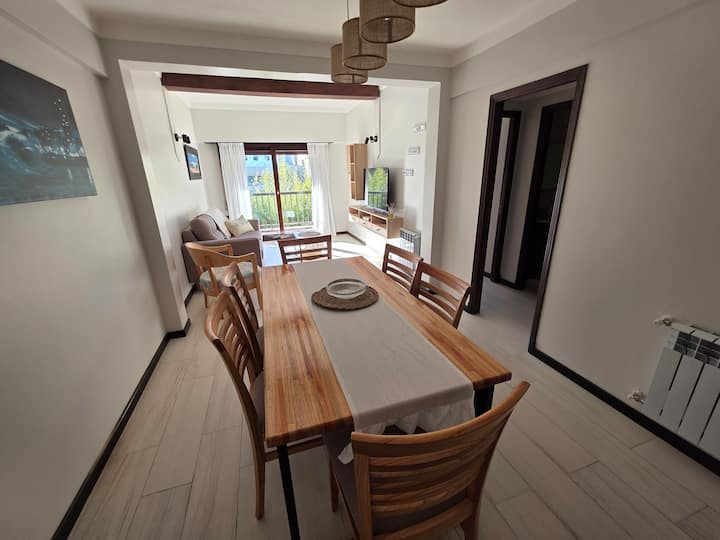 Playa Grande, Departamento En Alquiler, Como Nuevo - Argentina