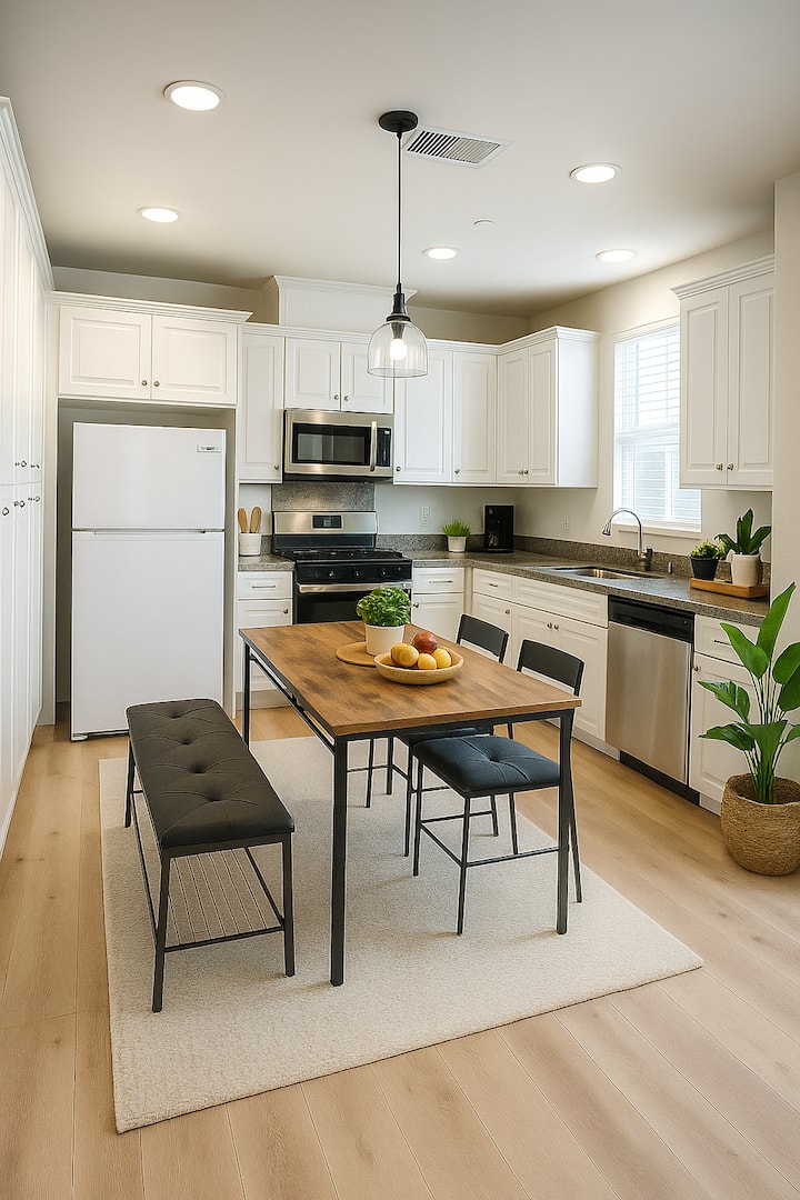 独立出入口 全新现代联排·大主卧步入式衣帽间·泳池健身房·近Ont机场&costco - Eastvale, CA