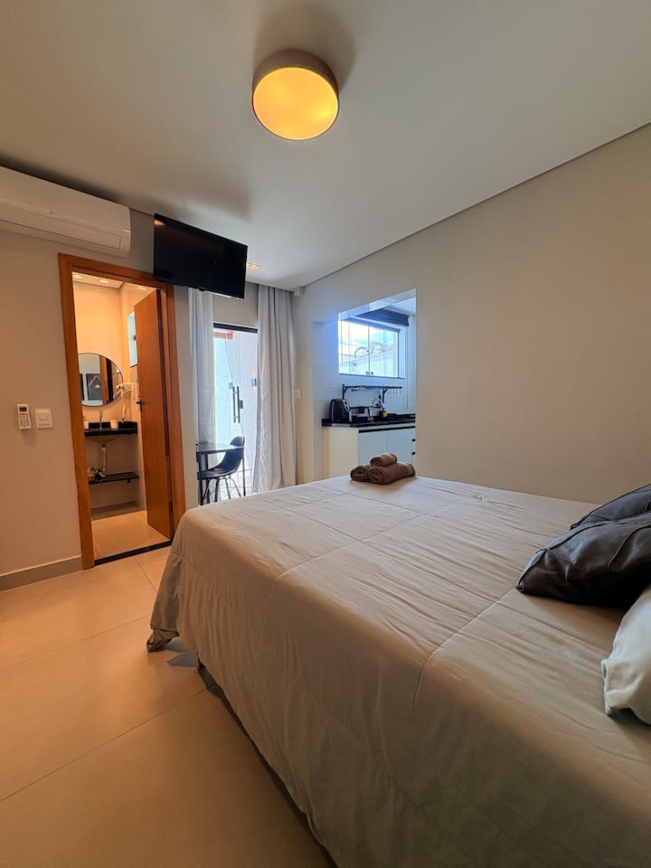 Lindo Loft Com Ar, Varanda E Vaga De Garagem - Belo Horizonte