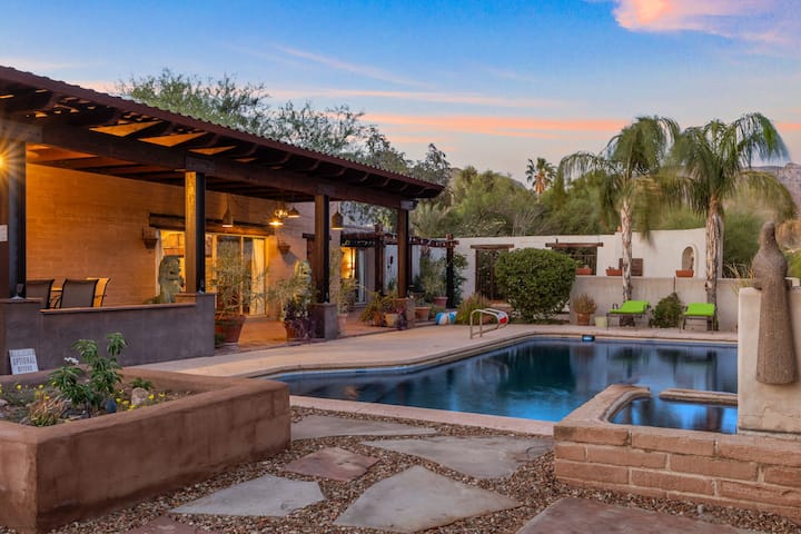 Group Retreat Tucson Foothills Mountain Views Epic - Oro Valley, AZ