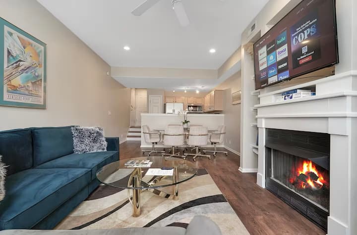 Stylish Townhouse In The Heart Of Louisville - Louisville, KY