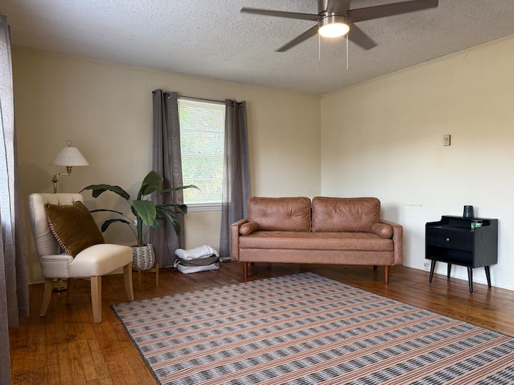 Modest Midterm Rental - Perfectly Appointed! - Spartanburg, SC