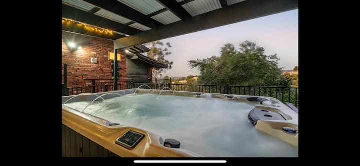 Fully Self-contained Apartment With City Views. - ブラックウッド