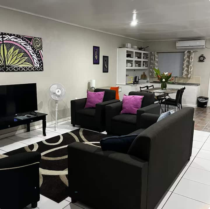 #2 Oriana Apt - Free Starlink/ac/smart Tv - Apia