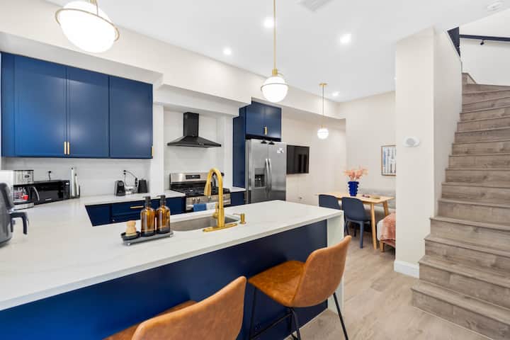 Jersey Retreat W/ Fenced Yard & Workspace - Jersey City, NJ