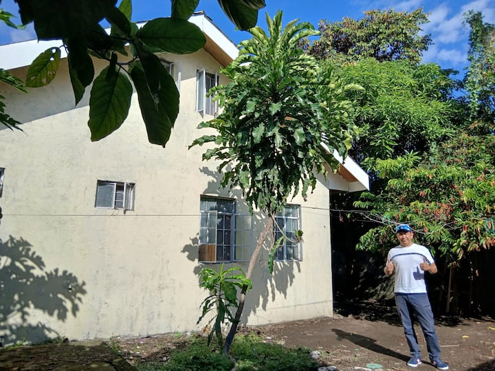 Consuelo Home Is In Central Town Area, Near To All - Naga